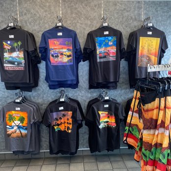 IN-N-OUT COMPANY STORE - Updated November 2025 - 106 Photos & 30 ...