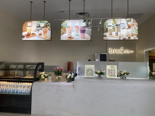 BRUU CAFE - 26 Photos & 13 Reviews - 5225 W 116th Pl, Overland Park ...