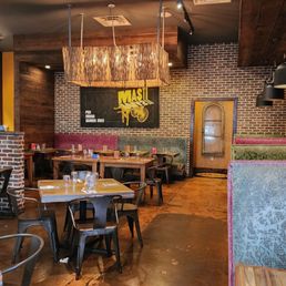 MASTI FUN INDIAN STREET FOOD - Updated October 2025 - 1217 Photos & 648 ...