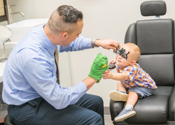 BRIGHT EYES VISION CLINIC - Updated December 2025 - 18 Photos - 5926 W ...
