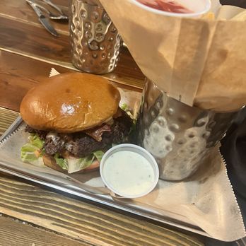 TAPPED - TAPHOUSE & KITCHEN - Updated December 2025 - 184 Photos & 276 ...