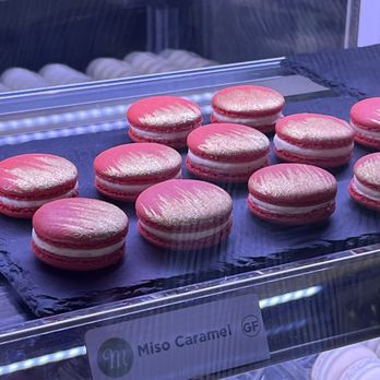 MACADONS - Updated June 2025 - 802 Photos & 416 Reviews - 826 S 3rd St ...