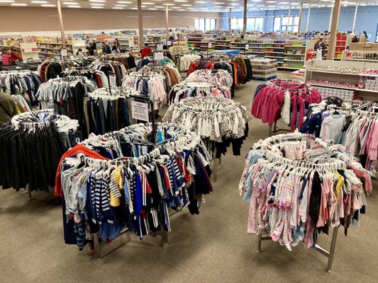 BIG DEAL OUTLET - Updated September 2024 - 13 Photos - 411 W 1425 N ...