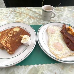 QUAKER DINER - Updated December 2025 - 141 Photos & 163 Reviews - 319 ...