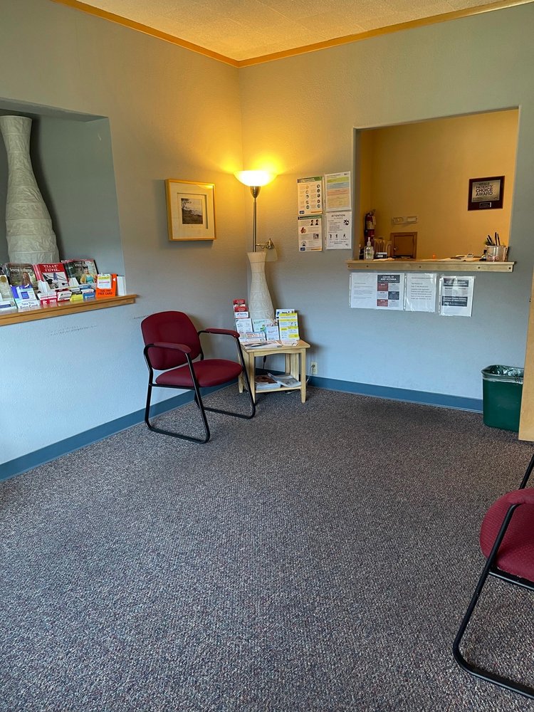 JUDY DEL MUNDO, MD - Updated December 2025 - 26 Reviews - 2061 Clarmar ...