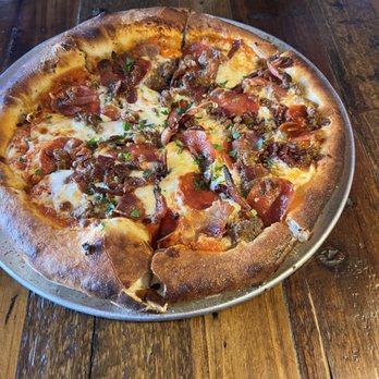 EDELWEISS PIZZA PUB PASTRIES - Updated June 2025 - 385 Photos & 175 ...