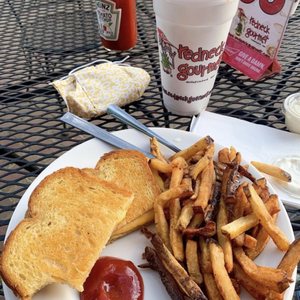 REDNECK GOURMET - 72 Photos & 117 Reviews - 11 N Court Sq, Newnan, GA ...