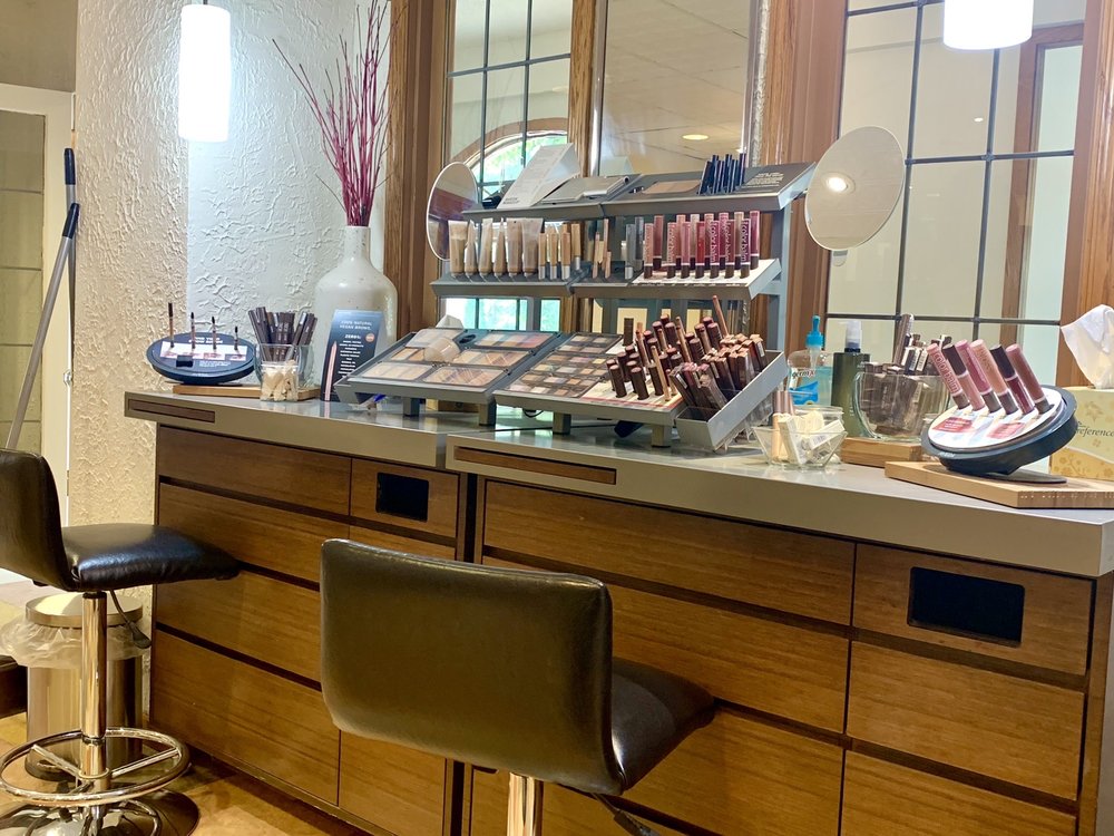 ENTOURAGE SALON & SPA - 15 Photos & 14 Reviews - 726 Michigan Ave ...