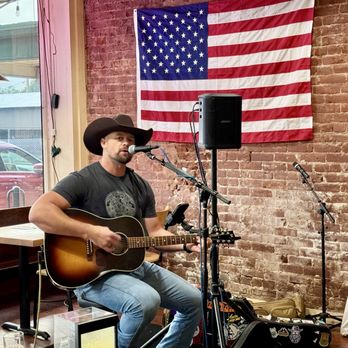 HOPS & HOGS COUNTRY SMOKEHOUSE - Updated July 2025 - 156 Photos & 91 ...