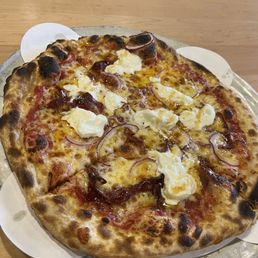 RAD PIES - Updated December 2025 - 130 Photos & 116 Reviews - 10210 ...