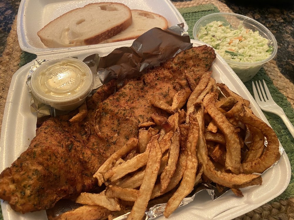 LA VILLA SPORTS BAR & GRILLE - Updated June 2024 - 12 Photos & 23 ...