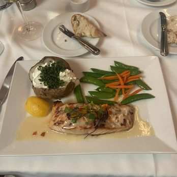 HARRIS’ RESTAURANT - Updated August 2024 - 2402 Photos & 2177 Reviews ...