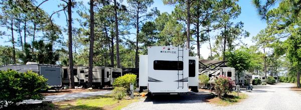 PINEGLEN MOTORCOACH & RV PARK - Updated October 2025 - 43 Photos & 32 ...