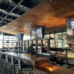GREAT DIVIDE BREWERY & ROADHOUSE - Updated April 2026 - 193 Photos ...