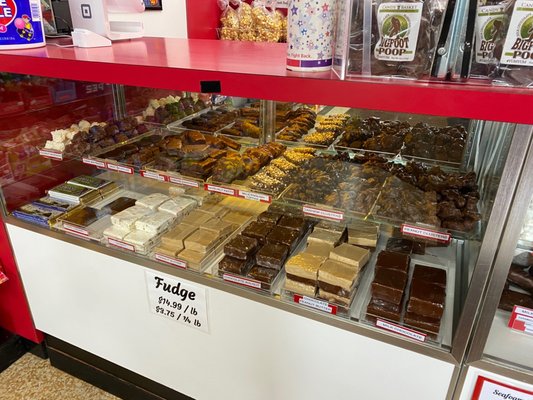 CANDYLAND - Updated October 2025 - 31 Photos & 39 Reviews - 1806 NE ...