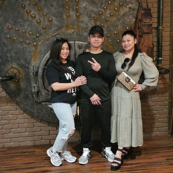 BREAKOUT STUDIOS - Updated July 2024 - 53 Photos & 134 Reviews - 99 N ...