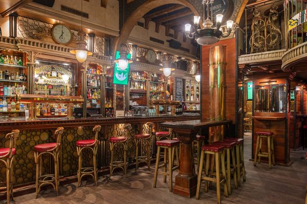 IRISH PUB TEMPLE BAR - Updated May 2026 - 29 Photos & 23 Reviews ...