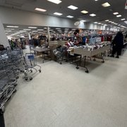 HAMRICK’S OF WINSTON-SALEM, NC - 60 Photos - 2101 Peters Creek Pkwy ...