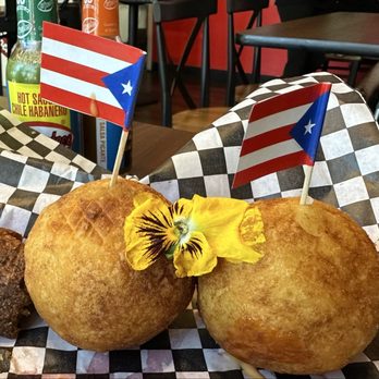 LA CASA DE IRIS PUERTO RICAN FOOD - Updated January 2026 - 222 Photos ...