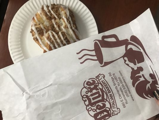 DELUXE ITALIAN BAKERY - 32 Photos & 57 Reviews - Bakeries - 680 E ...