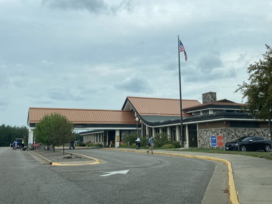 RHINELANDER ONEIDA CTY AIRPORT - Updated July 2025 - 14 Photos - 3375 ...