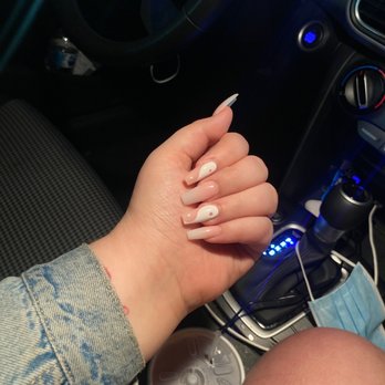 Nail expert store