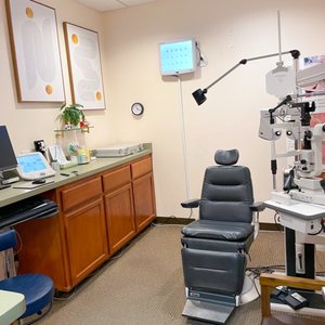 LI & LIAO OPTOMETRY - NORTHWEST BAKERSFIELD - Updated October 2025 - 20 Photos & 96 Reviews ...