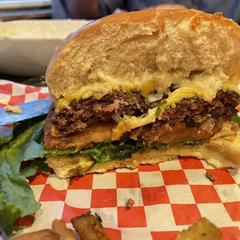 ALLEY BURGER - Updated October 2024 - 78 Photos & 101 Reviews - 26 N ...