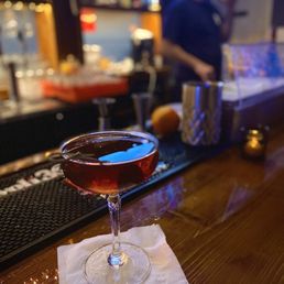 THE BRIGHTSIDE - Updated October 2025 - 140 Photos & 100 Reviews - 1721 ...