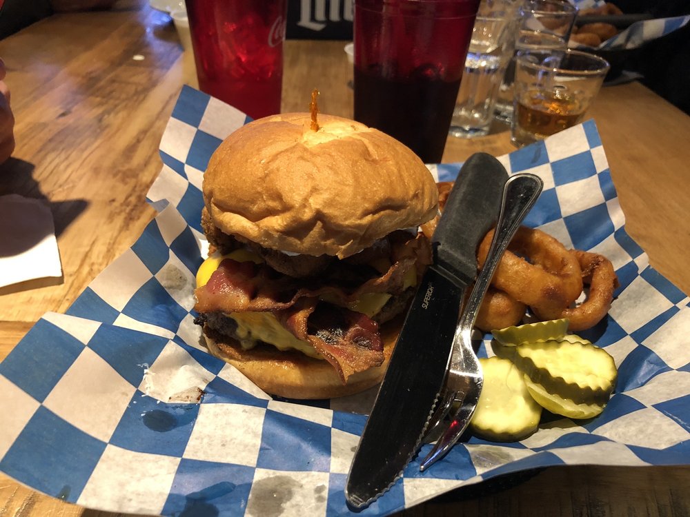 SOCIALS BAR & GRILL - Updated May 2025 - 33 Reviews - 1815 W Lincoln ...