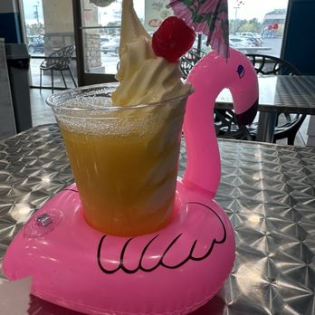 PINEAPPLE PARK - Updated February 2025 - 512 Photos & 424 Reviews ...