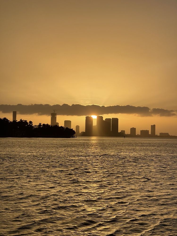 THE STANDARD SPA HOTEL - 550 Photos & 596 Reviews - 40 Island Ave ...