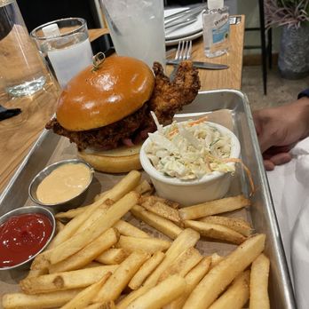 HIDE - Updated October 2025 - 1071 Photos & 551 Reviews - 1928 ...