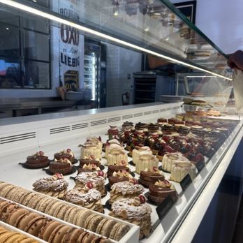 MOULIN - Updated April 2025 - 3350 Photos & 1599 Reviews - 1000 Bristol ...