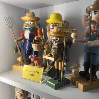 LEAVENWORTH NUTCRACKER MUSEUM - Updated September 2024 - 296 Photos ...