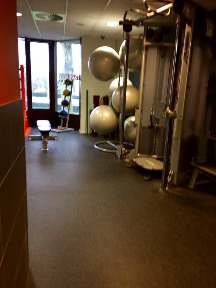 BASIC-FIT BRUSSELS AVENUE LOUISE LADIES - 14 Photos & 10 Reviews ...