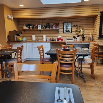 PAT’S COLONIAL KITCHEN - Updated March 2025 - 75 Photos & 117 Reviews ...