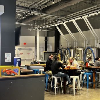 ANDY’S PIZZA - ATLAS CARLYLE CROSSING - Updated March 2026 - 62 Photos ...