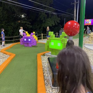 TOY BOX MINI GOLF - 42 Photos & 19 Reviews - 112 Dollywood Ln, Pigeon ...