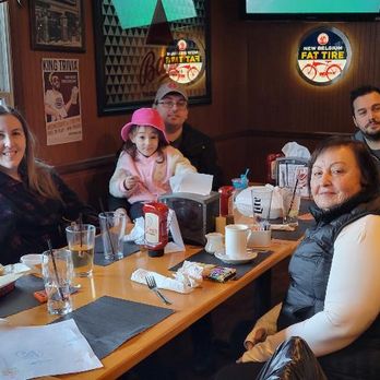 THE TOM X PUB - Updated July 2024 - 118 Photos & 155 Reviews - 100 Tom ...