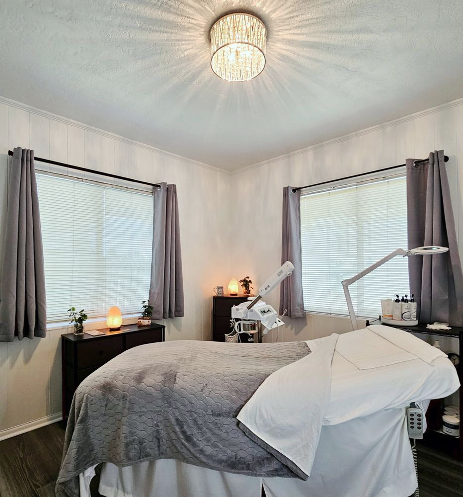 TRACI WAX QUEEN AND SKIN SPECIALIST - Updated January 2026 - Request an ...