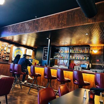 JIM’S ALLEY BAR - Updated August 2024 - 76 Photos & 47 Reviews - 500 E ...