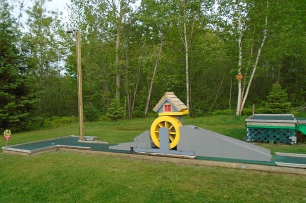 MAURIE’S MINI-PUTT & ICE CREAM - TEMP. CLOSED - Updated October 2025 ...