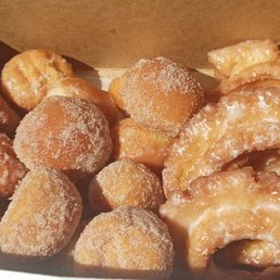 FOX’S DONUT DEN - Updated November 2025 - 273 Photos & 356 Reviews ...