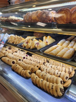DON PAN INTERNATIONAL BAKERY - Updated September 2024 - 44 Photos & 93 ...