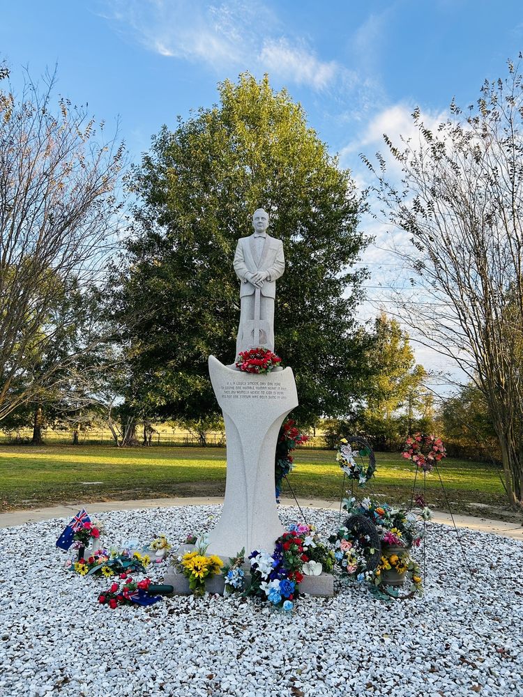 JIM REEVES MEMORIAL - Updated August 2025 - 36 Photos - 1914 US 79 ...