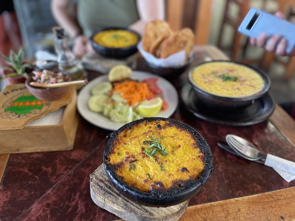 CAFETERÍA MAPUCHE - Artesanos 750, RM Recoleta, Chile - Food Court ...
