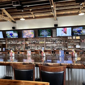 HOPPY PIG - Updated January 2026 - 135 Photos & 207 Reviews - 135 N ...