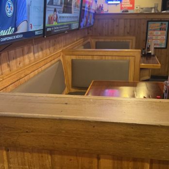 HOOTERS - Updated May 2025 - 160 Photos & 118 Reviews - 4601 San Mateo ...