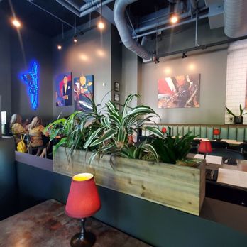 FROG & SLIM Sacramento, CA - Updated November 2024 - 974 Photos & 485 ...